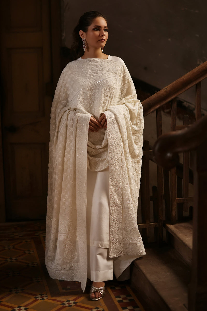White Chikankari Chadar, Raw Silk Kameez and Izaar – Aafrinish by Niazi