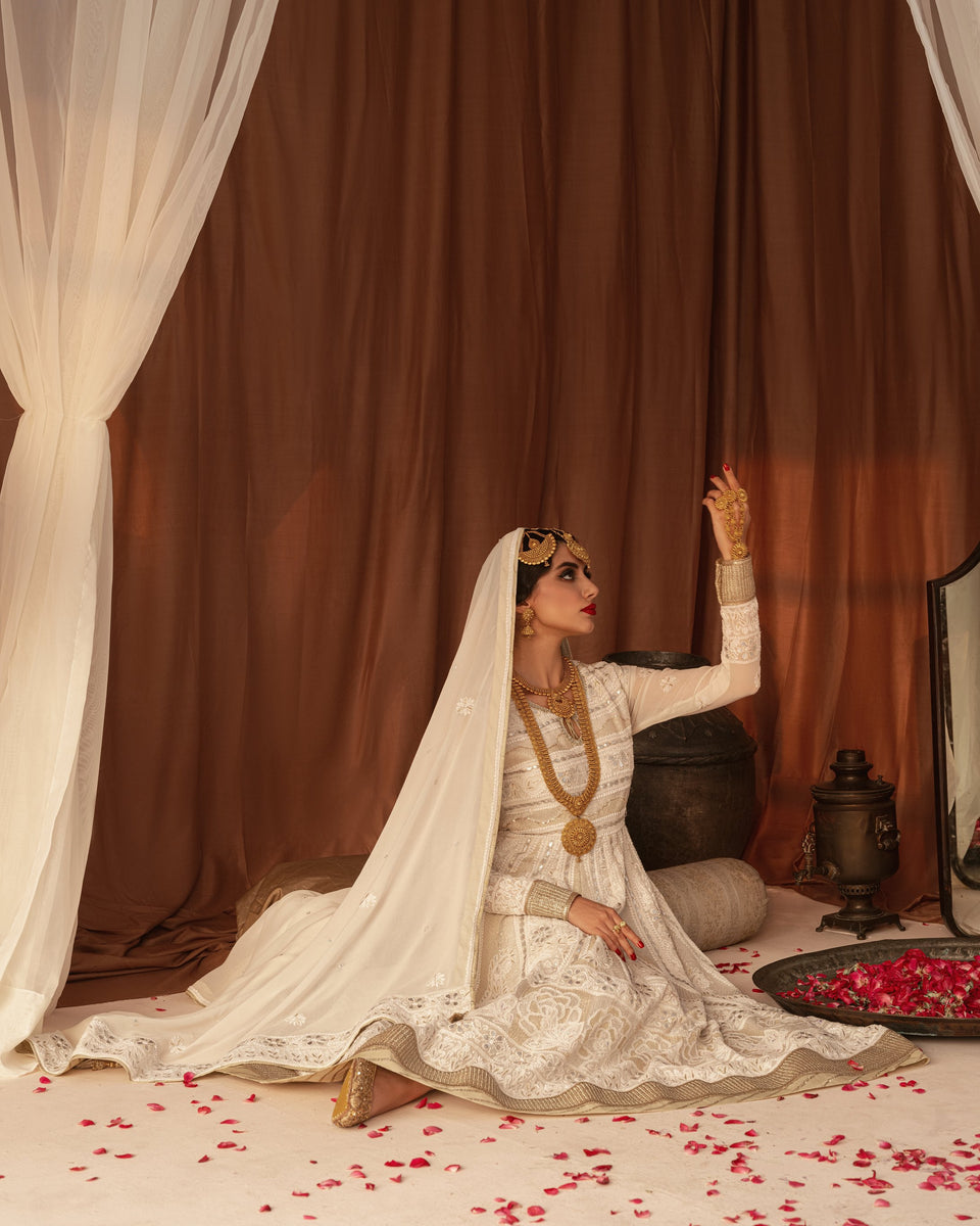 Mughlai Chikankari Peshwaz – Aafrinish by Niazi